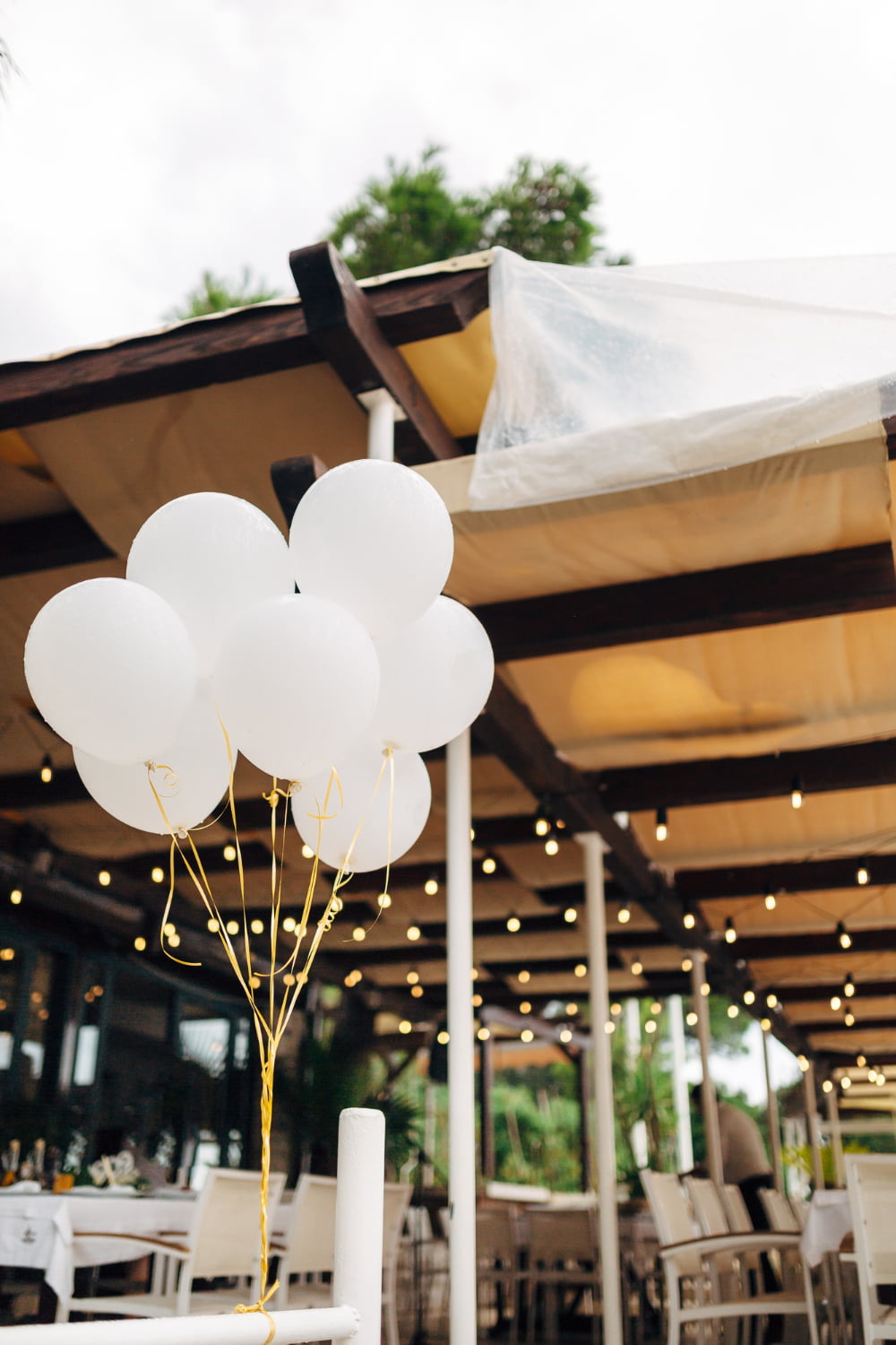 Elevating Weddings with Trendy Balloon Decorations - Luxan Balloons ...